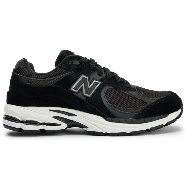 Mens New Balance 2002R Trainers In Black | Soletrader