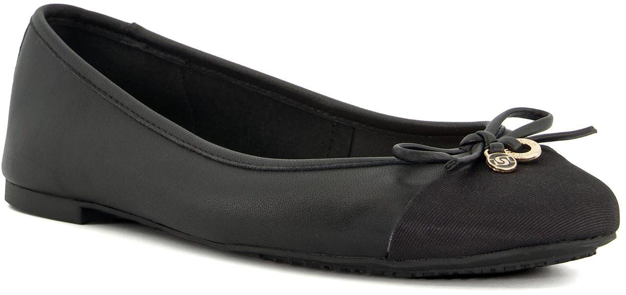 Black flat pumps store